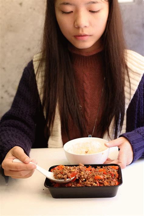 吃午饭表情包动态 吃午饭照片真实图片 伤感说说吧