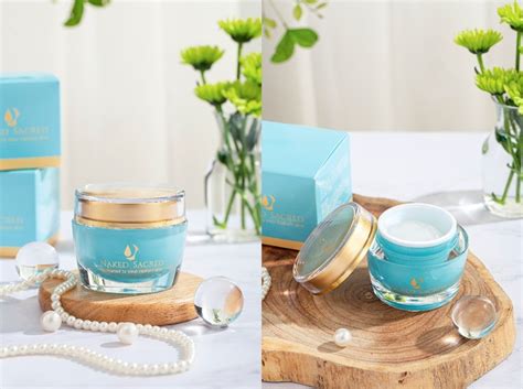 Naked Sacred Tách mình khỏi những chuẩn mực phù phiếm để bảo vệ vẻ đẹp