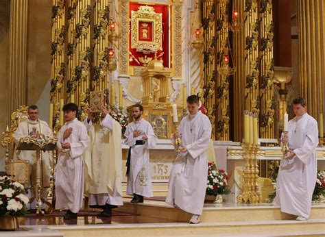 Uroczystość Najświętszej Maryi Panny Królowej Polski SANKTUARIUM W LICHENIU