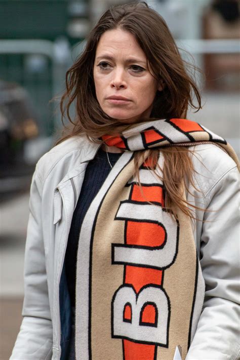 Burberry Street Style London Fashion Week Fw19 London Et Paris