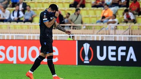 Monaco Trabzonspor maçında çok konuşulan karar Maxi Gomez kendini