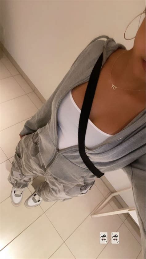 Pin On Outfits Stylish Outfits Simple Trendy Outfits Cute Everyday