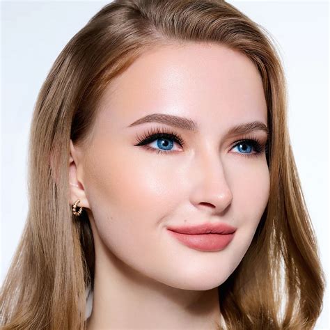 Bronzer Apa Itu Bronzer Dan Kegunaannya Buttonscarves