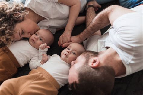 이란성 쌍둥이 이미지 스톡 사진 및 일러스트 Istock