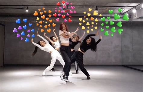Pin By Kai On Itzy Memes Itzy Girl Memes Meme Faces