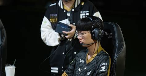 1위 다운 집중력 보인 젠지 개막 7연승 이어가