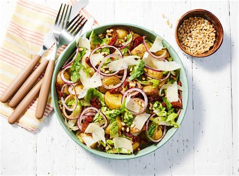 Aardappelsalade Met Zongedroogde Tomaatjes En Parmezaan Recept