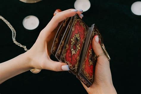 Ramalan Kartu Tarot Harian Zodiak Libra Maret Karawang Post
