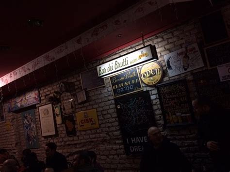 Bar Dei Brutti Roma San Lorenzo Fotos Número De Teléfono Y
