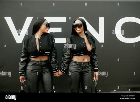 Street Style Shannon And Shannade Clermont Clermont Twins Arriving