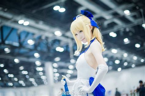 【美少女】キュートな笑顔のフェイトセイバーコスプレイヤー！ 美女の集い