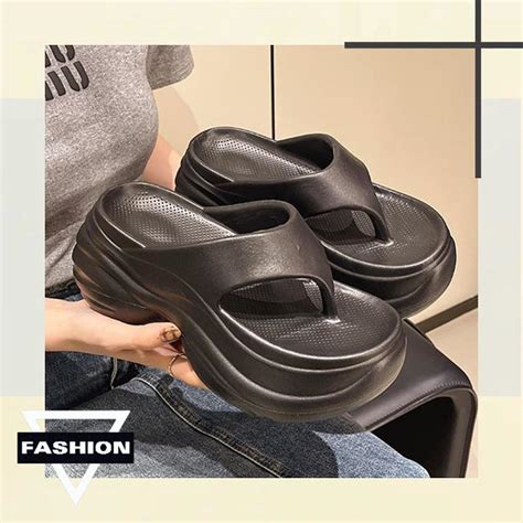 Sunday2020 รองเท้าแตะหญิงสุดฮิต ดีไซน์ทันสมัย น้ำหนักเบาสวมสบาย เพิ่มความสูงเล็กน้อย มีหลายสี