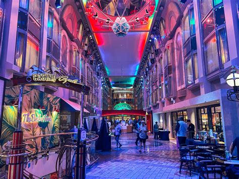 The Heart Of Mariner Of The Seas What Makes The Royal Promenade So