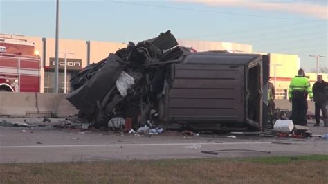 1 Dead 2 Critical After Wrong Way Crash In East Harris County Abc13