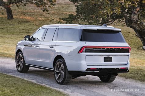 링컨 신형 네비게이터 공개 48인치 디스플레이 탑재