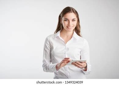 imágenes de Camisa blanca mujer Imágenes fotos y vectores de stock Shutterstock