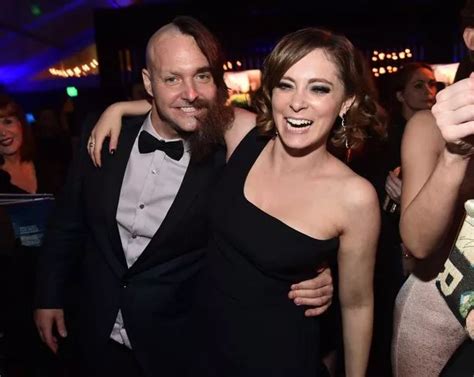 Will Forte Rocks Bizarre Half Shaven Head At The Critics Choice Awards