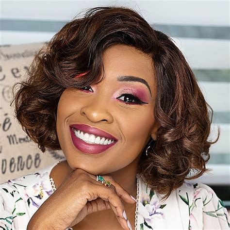 Love Short Curly Bob Wigs Loose Wave Side Part Wig For Black Women