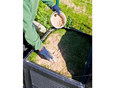 What Is Good For Using As A Compost Activator