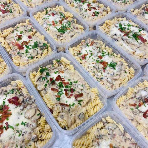 Fusilli Boscaiola Thali Queen