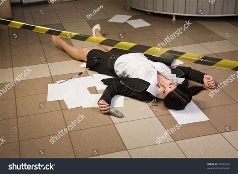 Стоковая фотография 70595554 Crime Scene Killed Businesswoman Office
