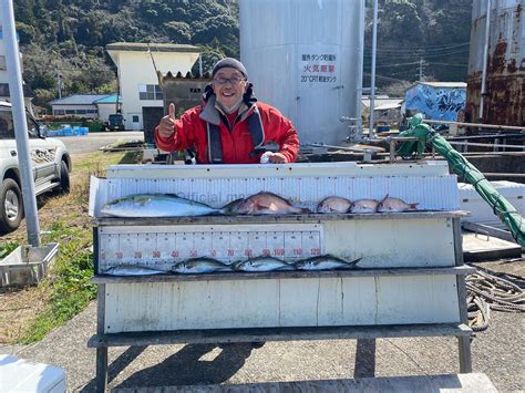 2022年3月16日 真鯛、大アジ、飲ませ釣りのメジロ・串本カセの春の五目釣り