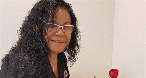 Eva Ayllon Sorprende A Fans Con Peculiar Foto En Instagram Mujer Ojo