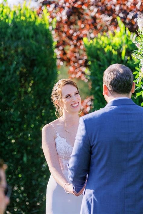 Intimate Wedding At The Pelican Inn In Muir Beach
