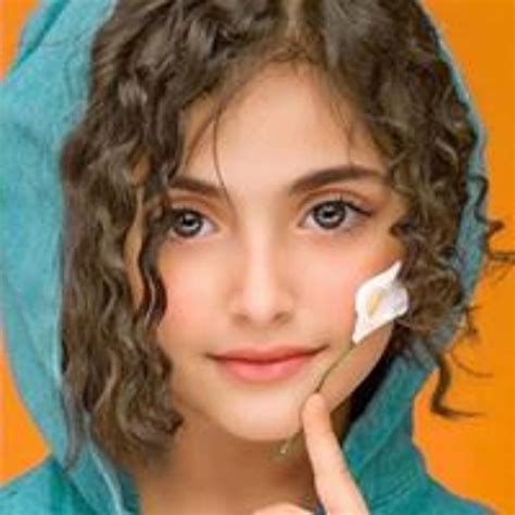 Stream Yasmeen Mazouz Music Listen To Songs Albums Playlists For