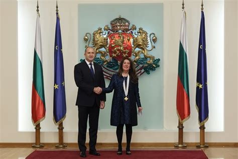 Румен Радев връчи орден „Мадарски конник“ първа степен Херо Мустафа Видео