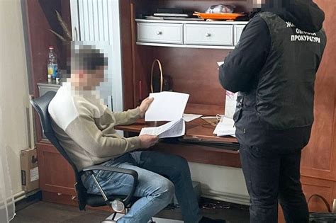 Депутат Житомирської міськради разом зі спільниками заволодів коштами громади в розмірі 1 4 млн