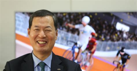 시대에 맞게 온라인 지역에 맞게 상생 미래에 맞게 Esg국민체육진흥공단 김성택 경주사업총괄본부장 이 사람