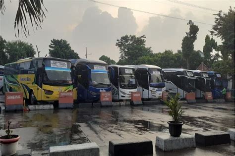 Susul Kenaikan Harga BBM Tarif Bus AKAP Di Kampung Rambutan Naik Rp50 Ribu