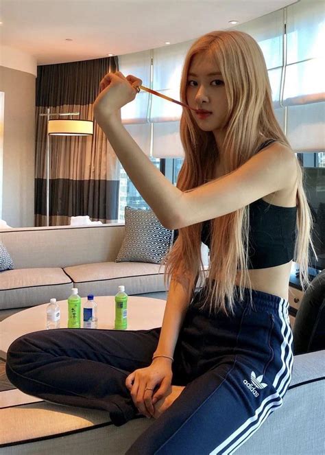 Rosé R Rose