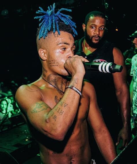 Unreleased Helping Hand Photo From Myself Jahsehjit2 Rxxxtentacion