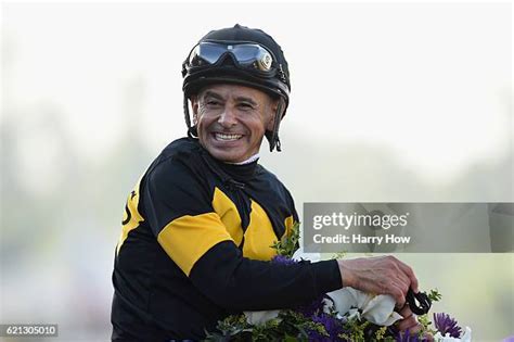 Mike Smith Jockey Photos And Premium High Res Pictures Getty Images
