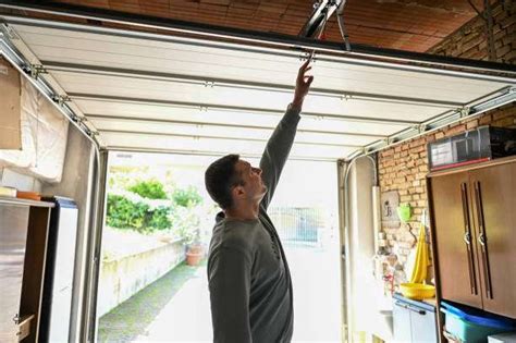 why is my liftmaster garage door opener not working