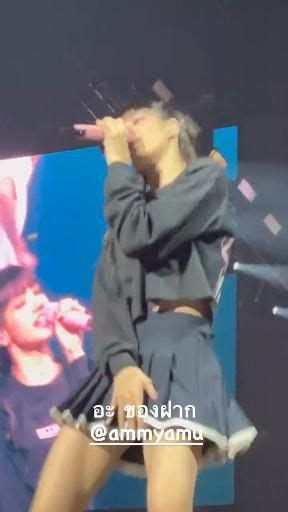 Pin By Fiona F F Love Blackpink On Pins Von Dir Kpop Girls Girl Asian Woman