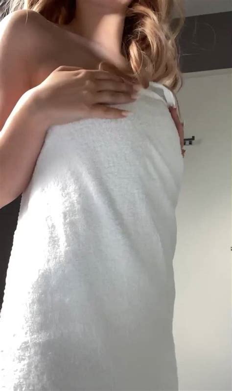 Watch Out A Wild Teen Appeared Under This Towel Scrolller