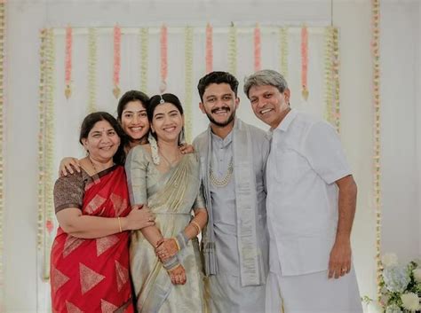 Sai Pallavis Sister Pooja Kannan Engaged To Vineeth See Heartwarming