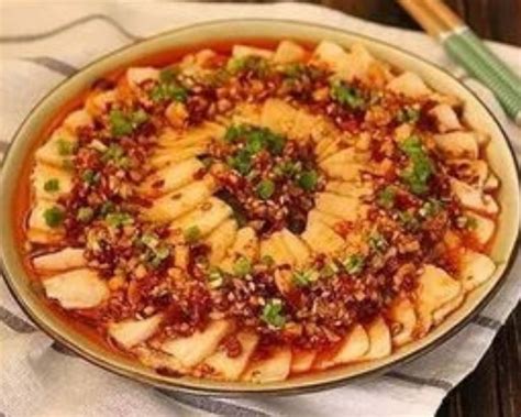 猪肉】蒜泥白肉的做法步骤图，怎么做好吃】奶昔小恐龙下厨房