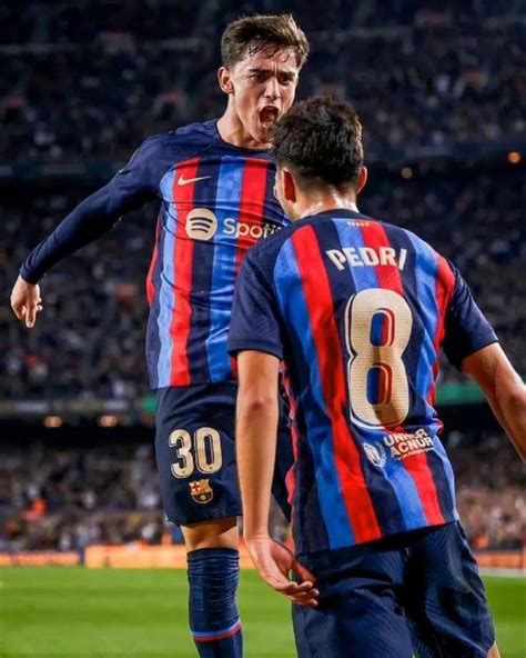 Pin De Rooz En Pedri Y Gavi Futbol Jugadores De Fútbol Fútbol De
