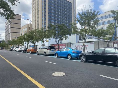 停车难如何缓解？闵行用了这两招—— 民生访谈