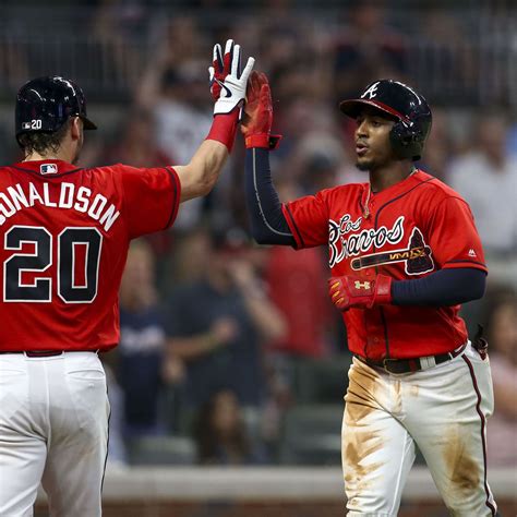 2019 Rawlings Gold Glove Award Winners Images Gloves And Descriptions