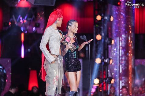 Tyla Looks Pretty At The Victorias Secret Show Fappening