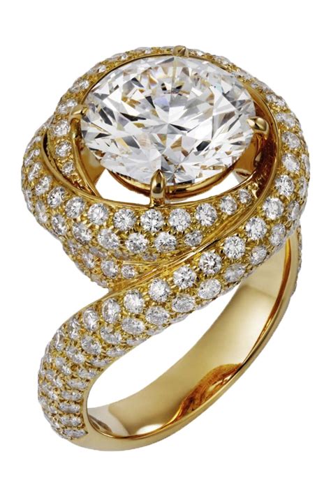 10 Unique Engagement Rings For The Unconventional Bride Fabulous
