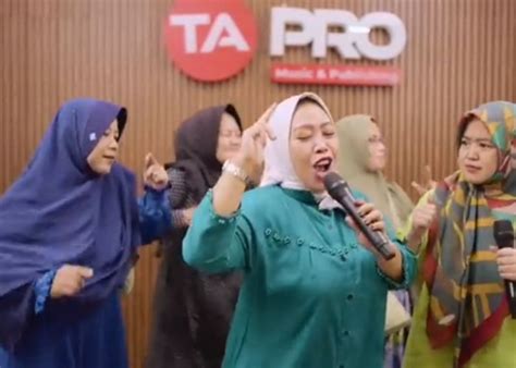 Lirik Lagu Viral Di Tiktok Garam Dan Madu Tenxi Jemsii Dan Naykilla