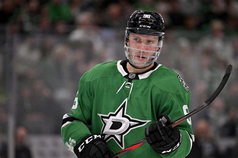 Nhl Kiekkoilija Täräytti Rajun Väitteen Mikko Rantasesta