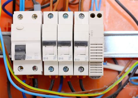 Dynamic Load Balancing A Key To Efficient Home Ev Charging Miles Energy