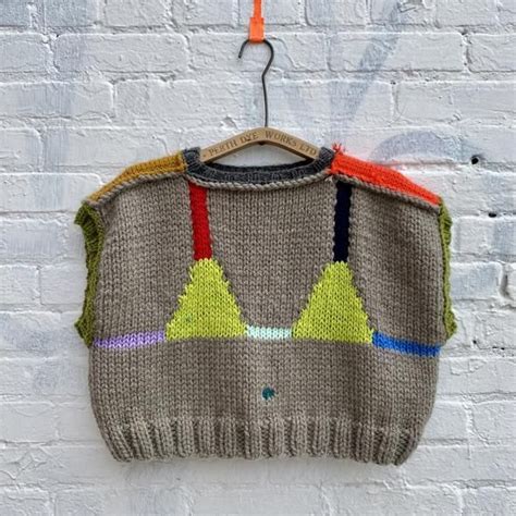 Pin by Xunemurmur on топы и жилеты Knitting Knitting inspiration
